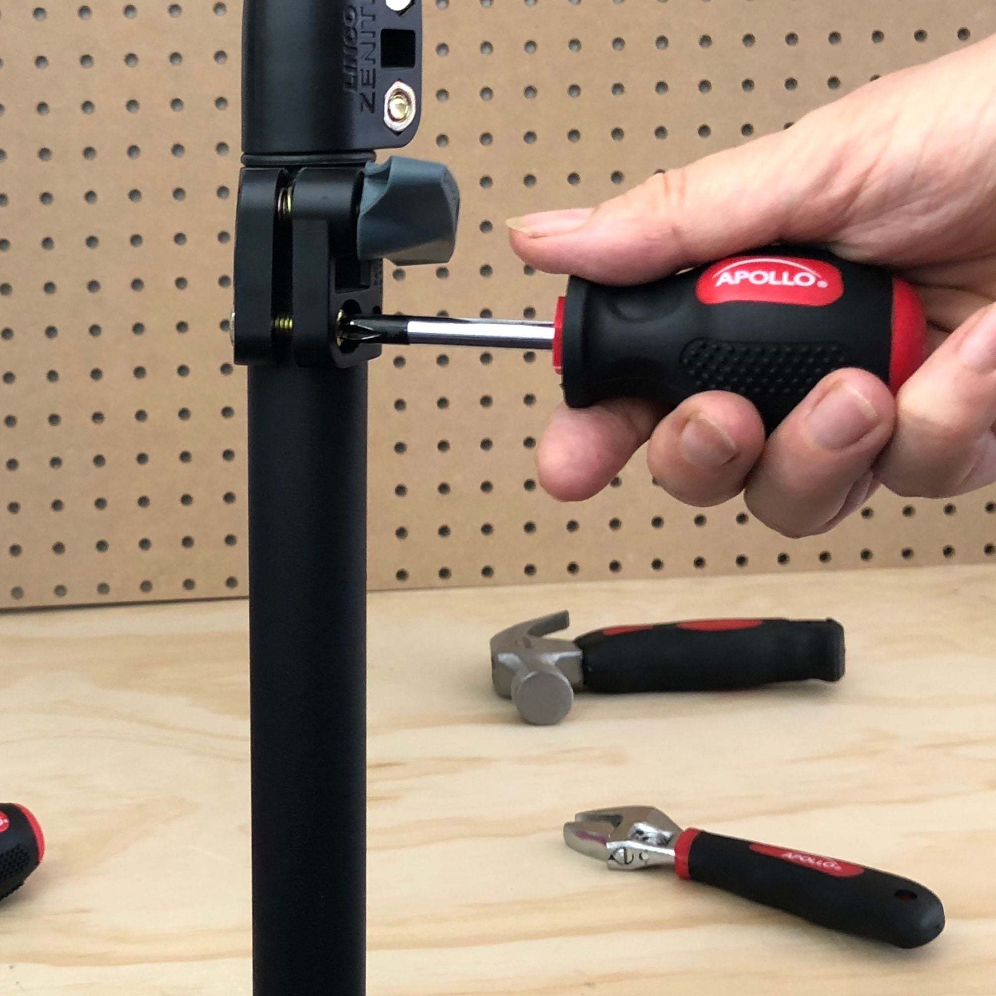 Four Piece Stubby Tool Set handy for hard to reach places with soft ...