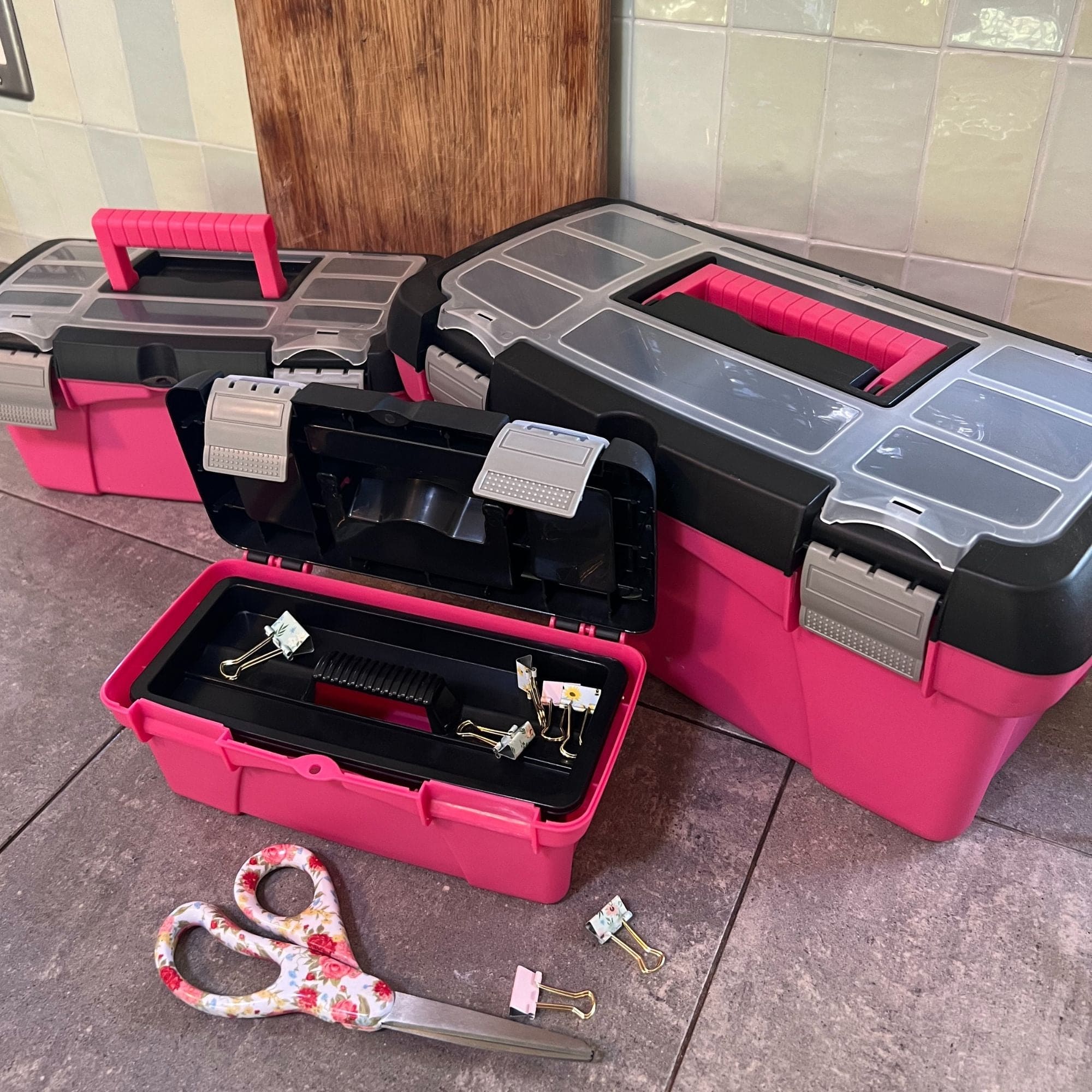 Three tool boxes stackable with tray pink – Apollo Tools