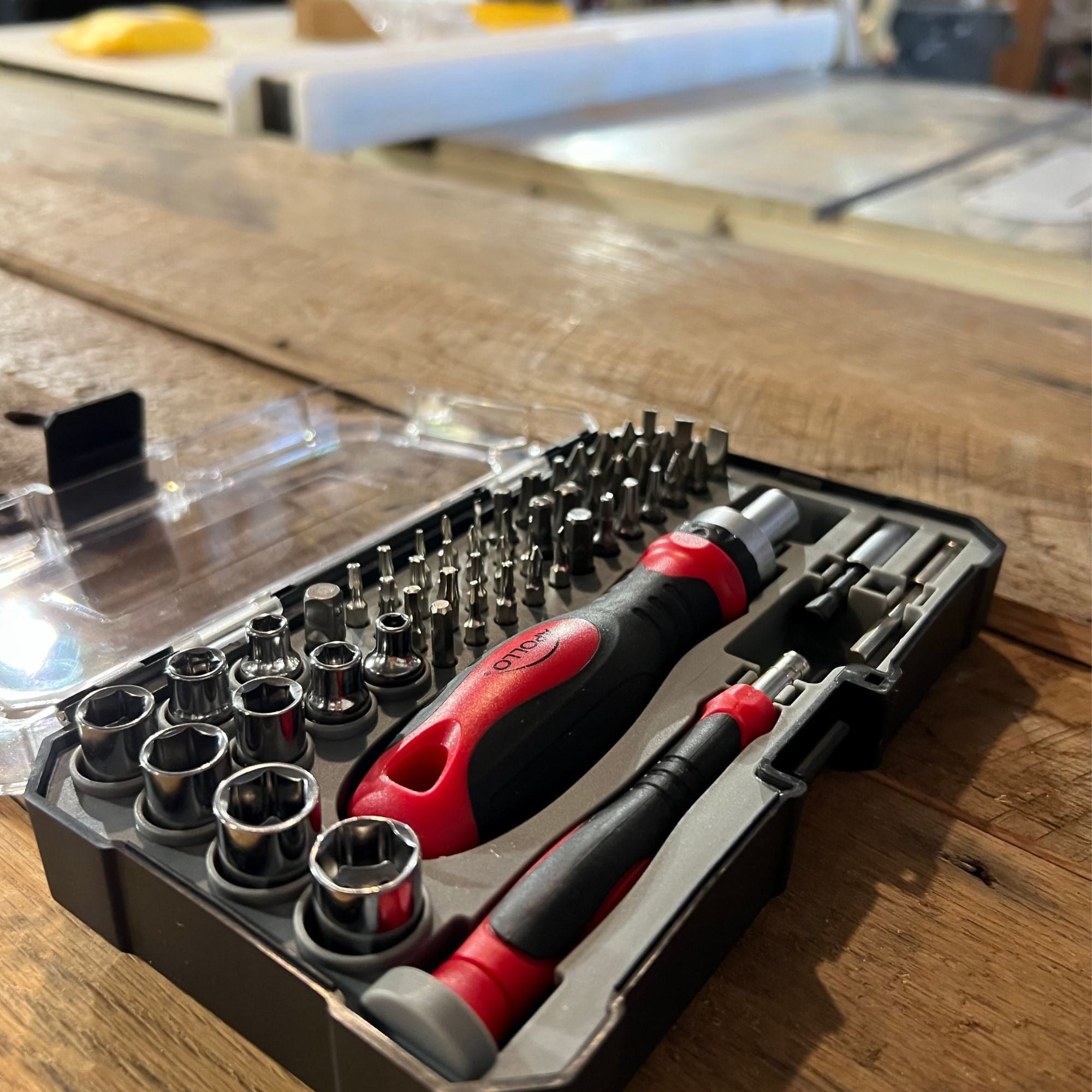 55 Piece Metric Tool Set with Ratcheting Bit Driver, Precision Bit Dri ...